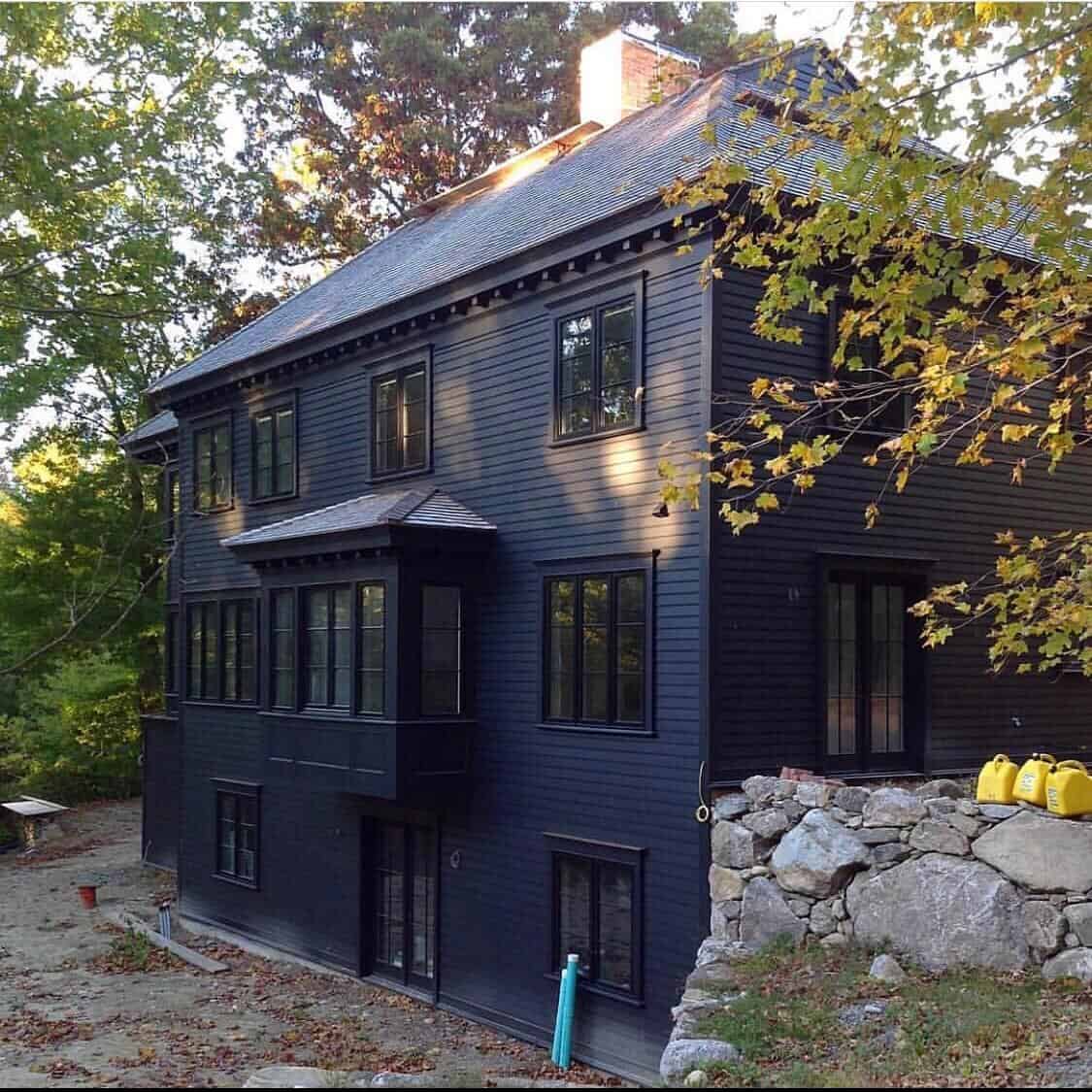 Dark Exterior Ideas to Revolutionize Your House - Down Leah's Lane Dark Exterior Ideas to Revolutionize Your House - Down Leah's Lane